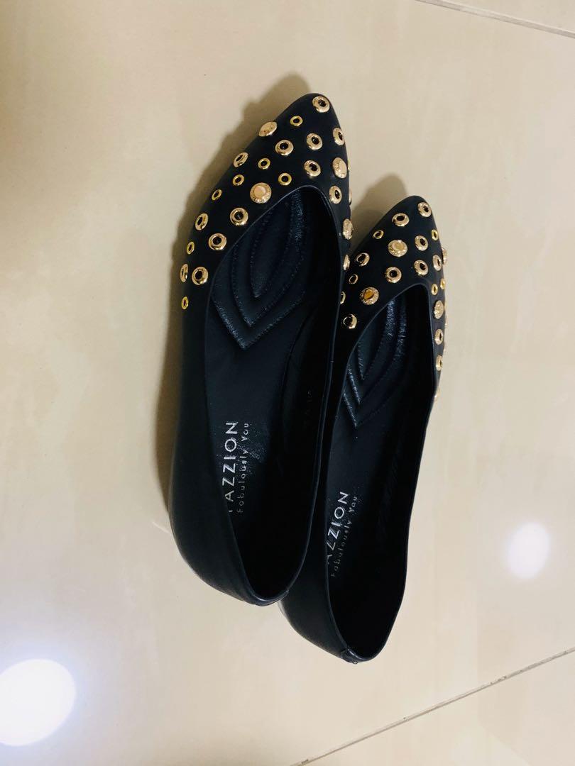 Pazzion Shoes, Women's Fashion, Footwear, Flats on Carousell