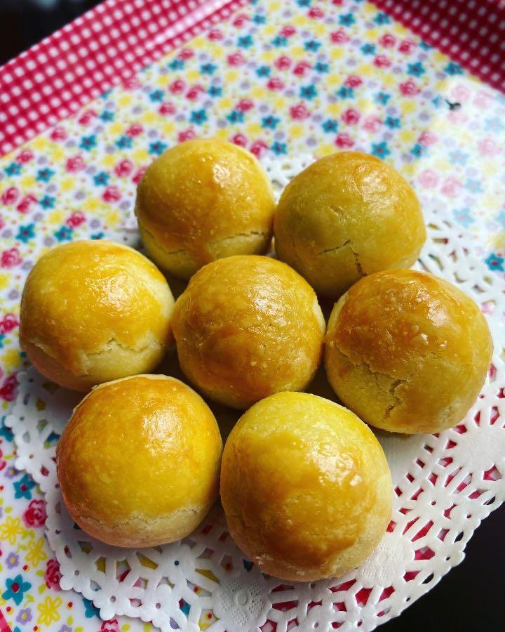 Pineapple balls, Food & Drinks, Chilled & Frozen Food on Carousell