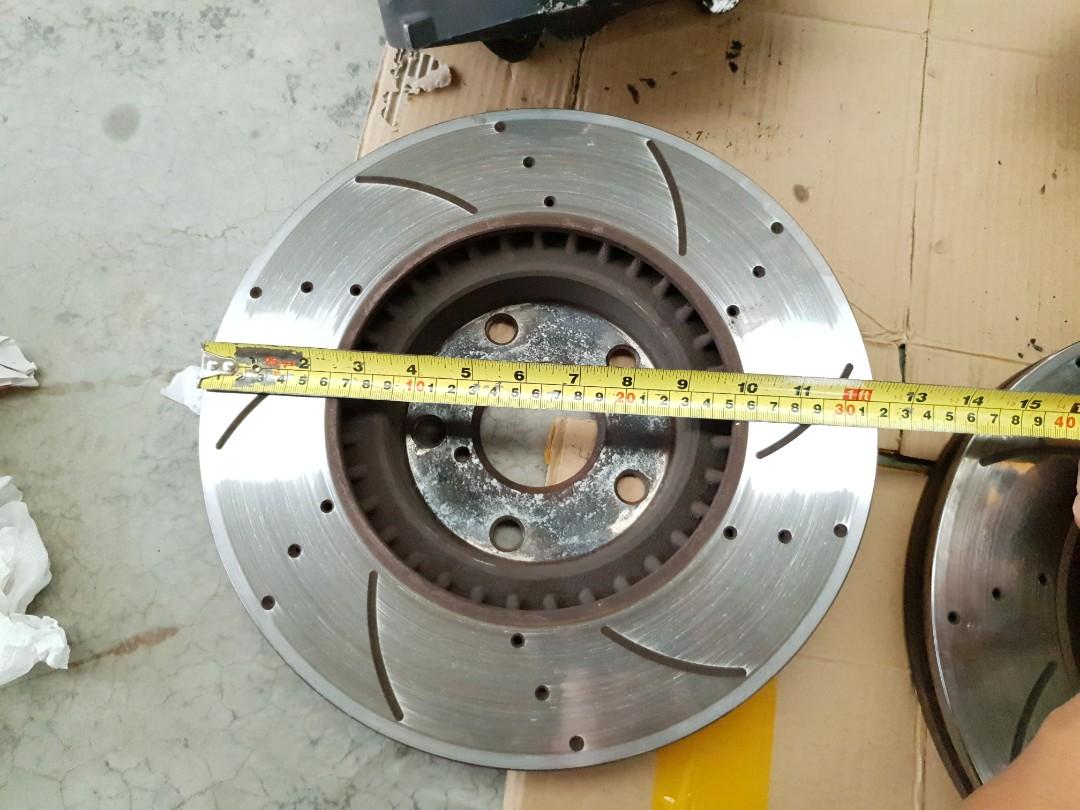 Sumitomo monoblock 4 pot for Lexus IS250, Auto Accessories on Carousell