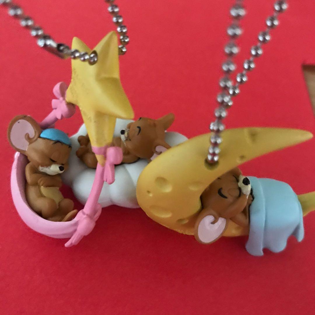 Tom and Jerry Gashapon - Jerry Mouse Sleeping Set, Hobbies & Toys, Toys ...