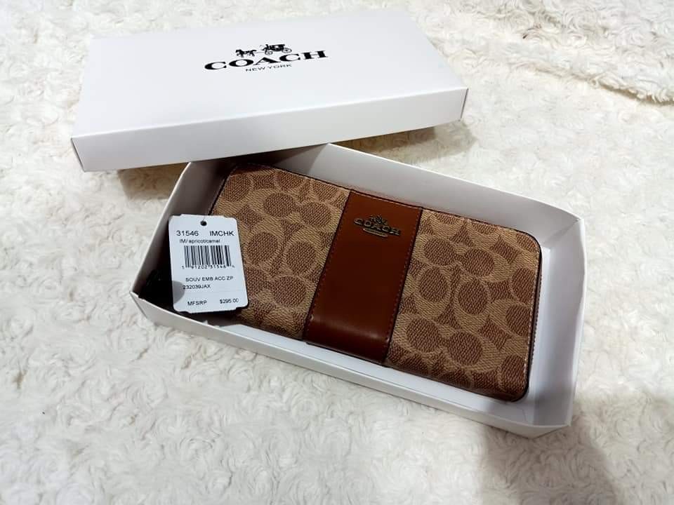 Coach wallet made in philippines, Luxury, Bags & Wallets on Carousell