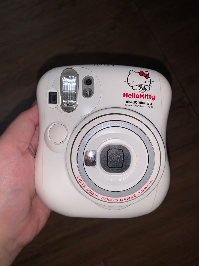 Fujifilm Instax Mini 25 Hello Kitty, Photography, Cameras on Carousell
