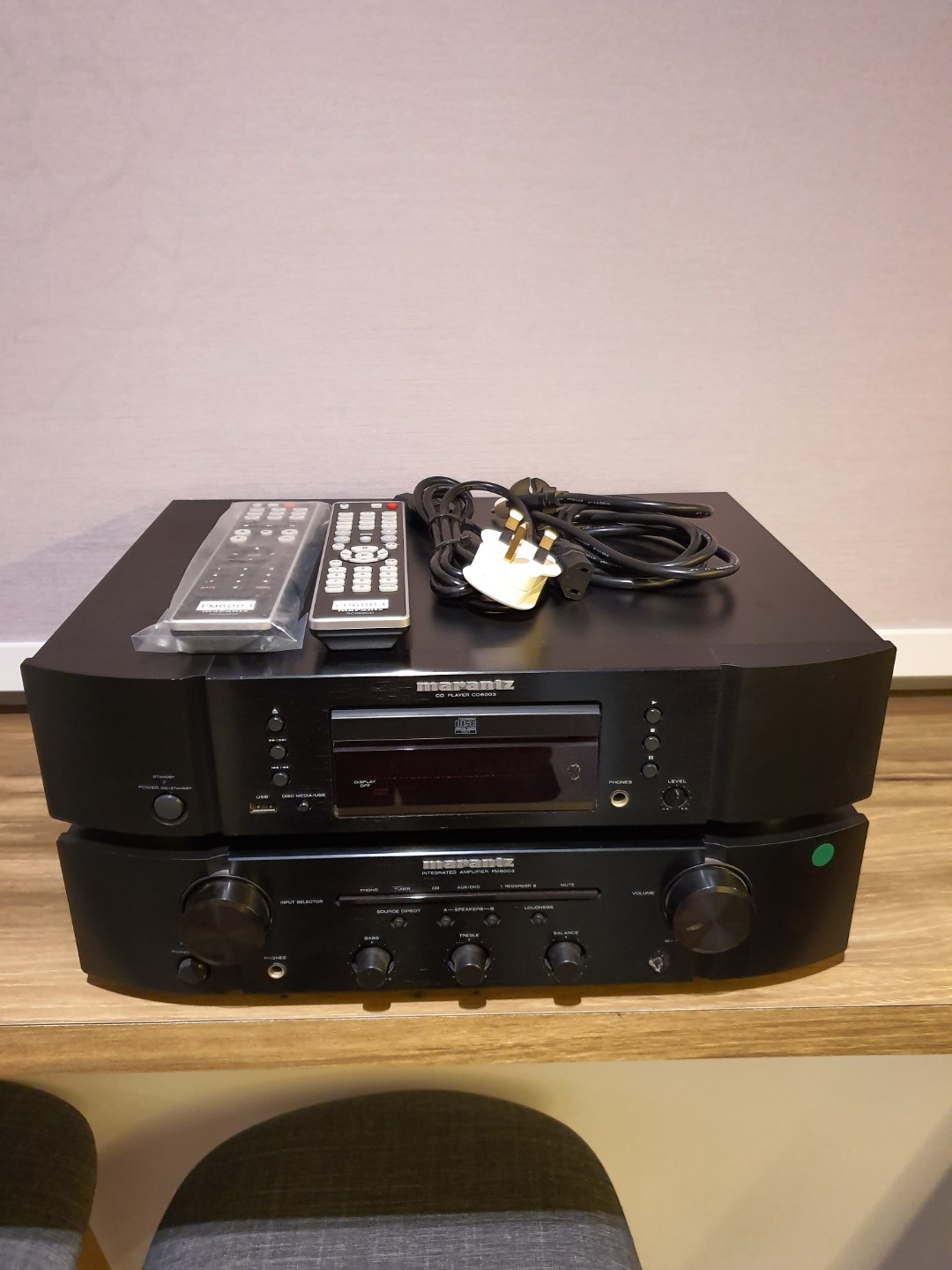 Marantz Amp and CD player, Audio, Portable Music Players on Carousell