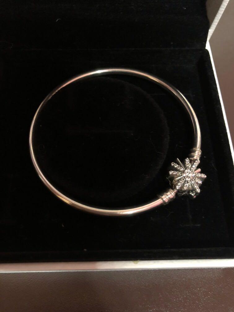 Pandora Limited Edition Firework Bangle, Women's Fashion, Jewelry ...