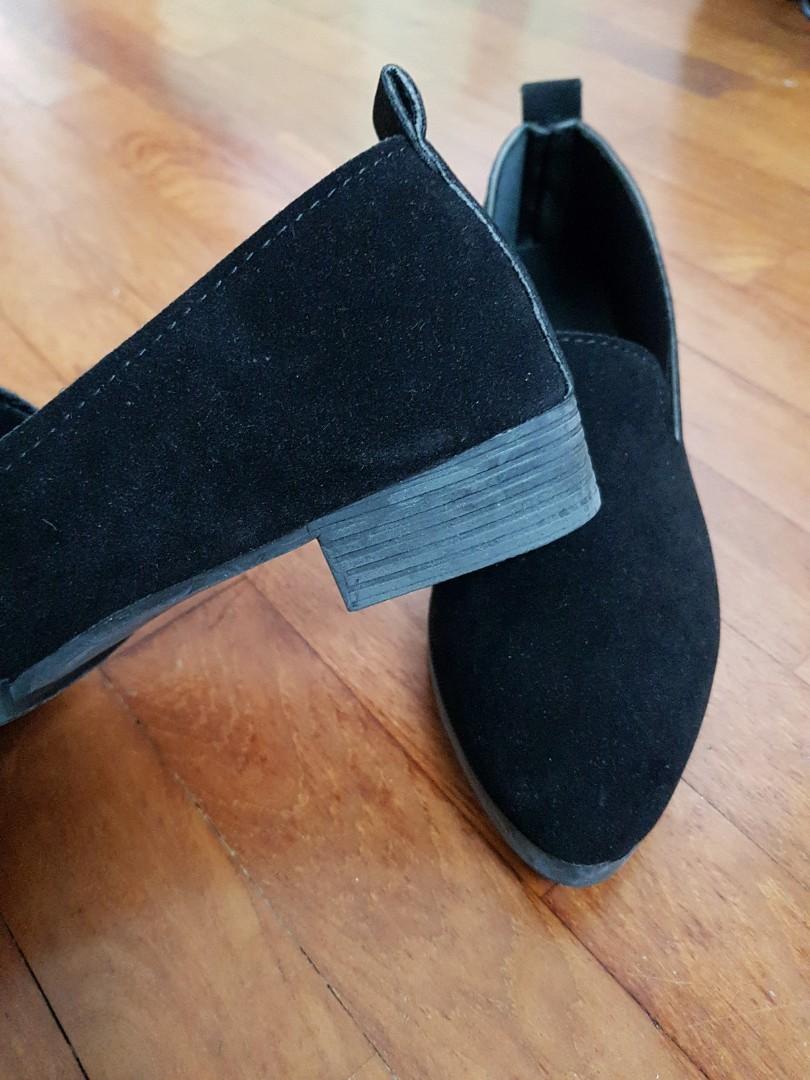 Plain felt heels, Women's Fashion, Footwear, Heels on Carousell