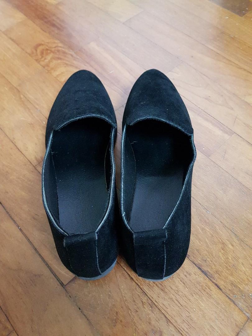 Plain felt heels, Women's Fashion, Footwear, Heels on Carousell