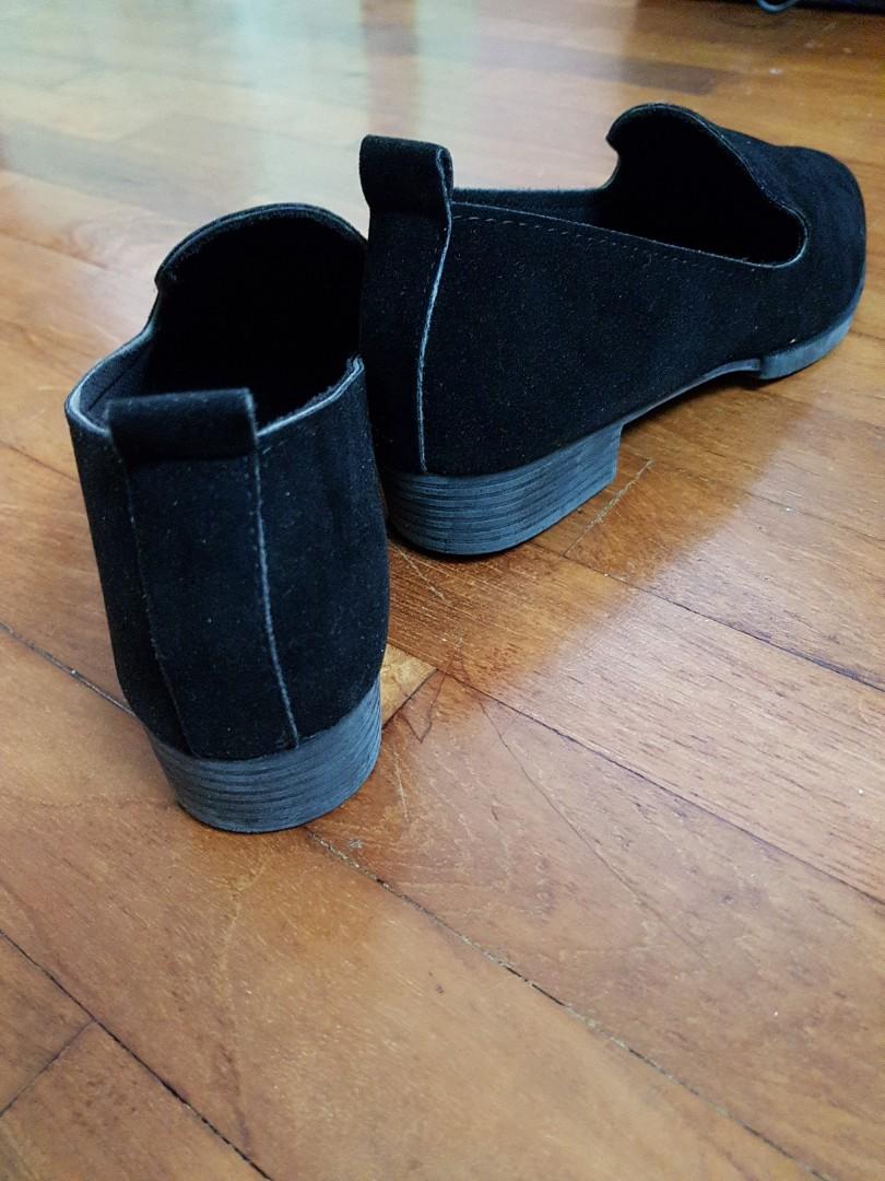 Plain felt heels, Women's Fashion, Footwear, Heels on Carousell