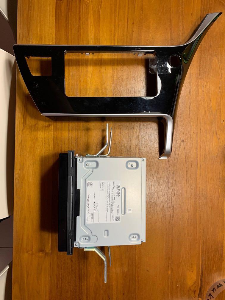 Toyota altis original headunit, Cars, Other Vehicles on Carousell