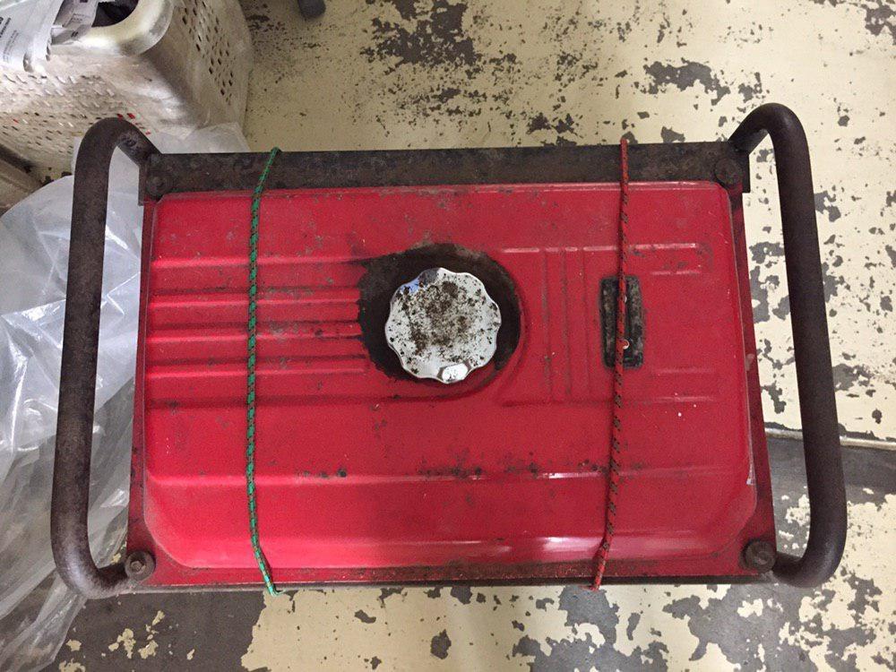 ELEMAX SH2600Dx Sawafuji Generator Genset, Furniture & Home Living ...