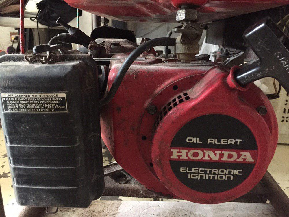 ELEMAX SH2600Dx Sawafuji Generator Genset, Furniture & Home Living ...