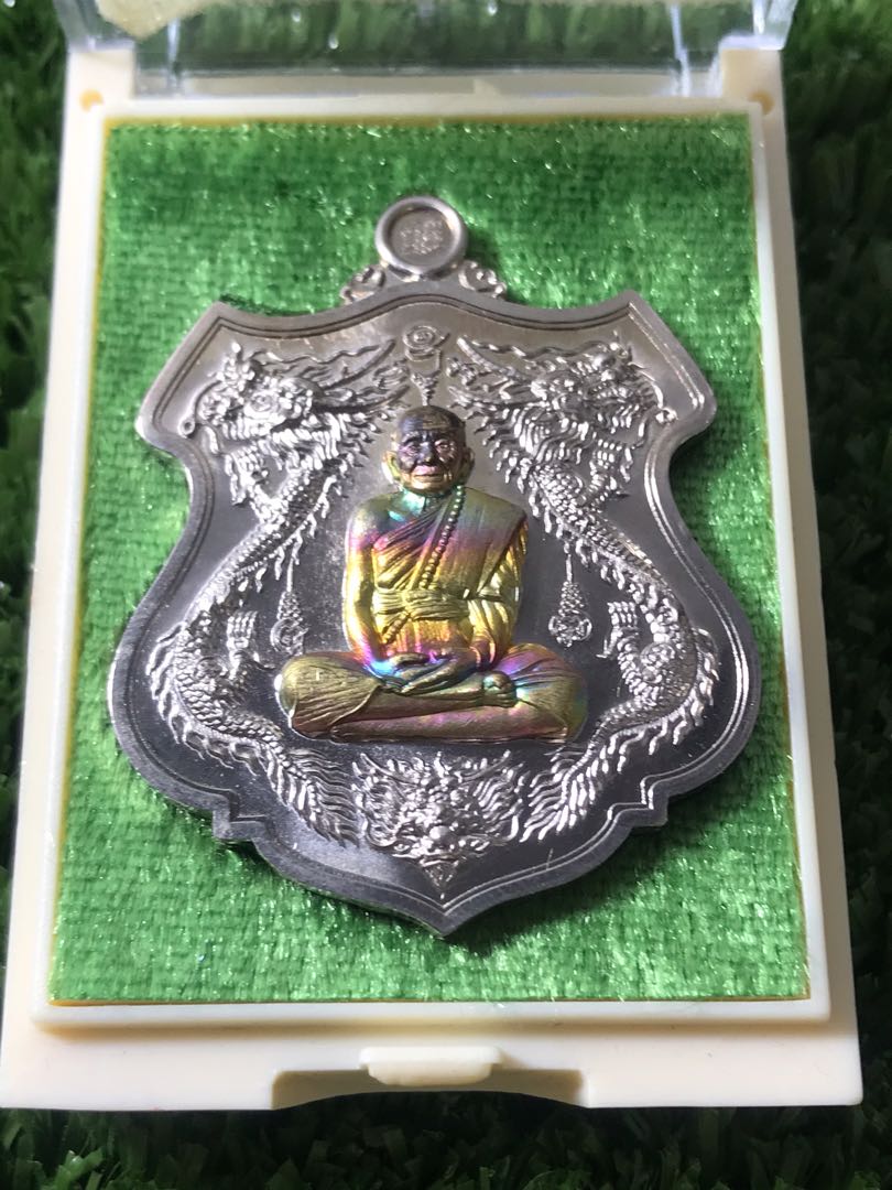 Lp Lin Double Dragon batch (Thai Amulets) on Carousell