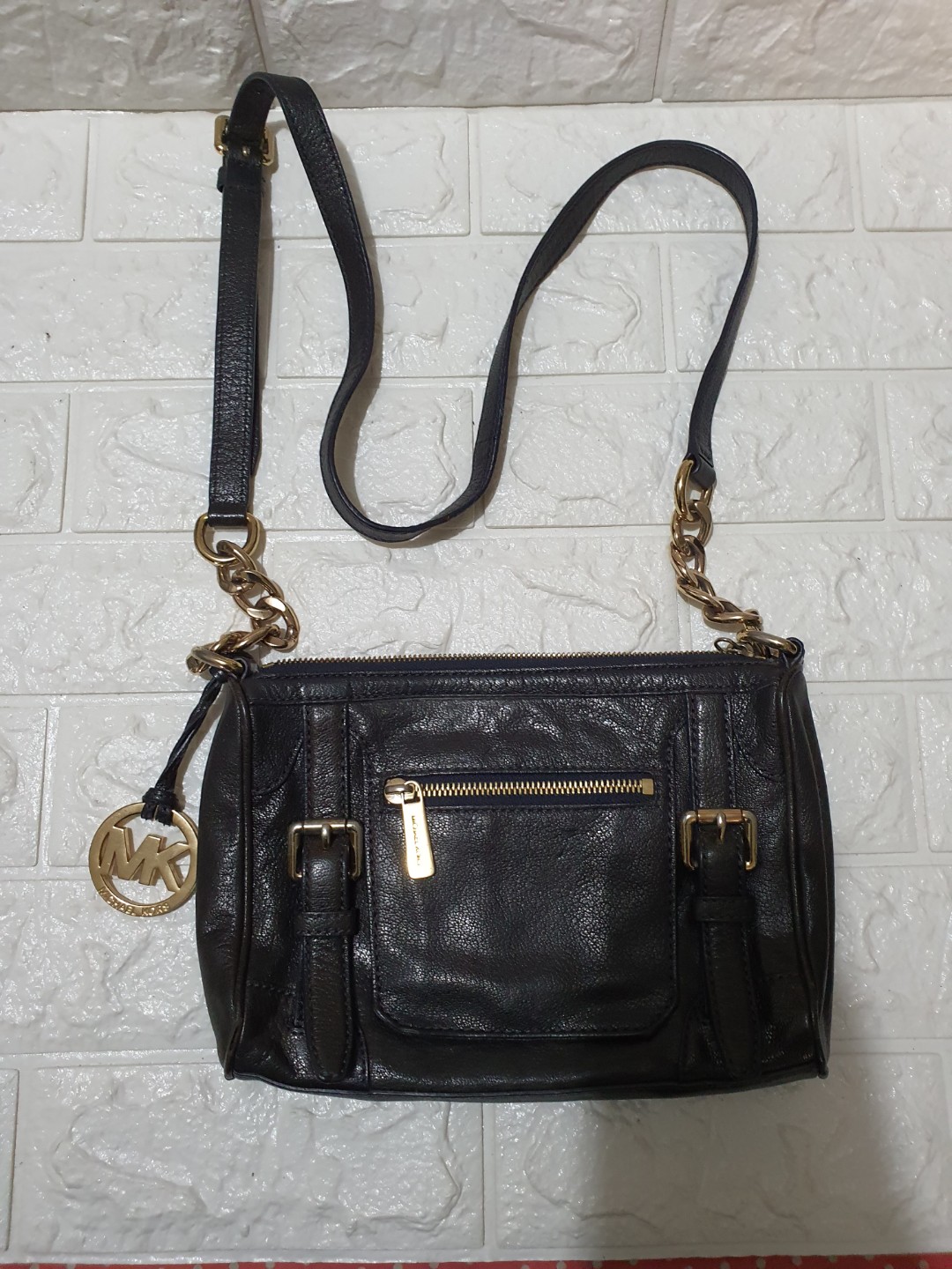 Michael Kors Sling bag, Luxury, Bags & Wallets on Carousell