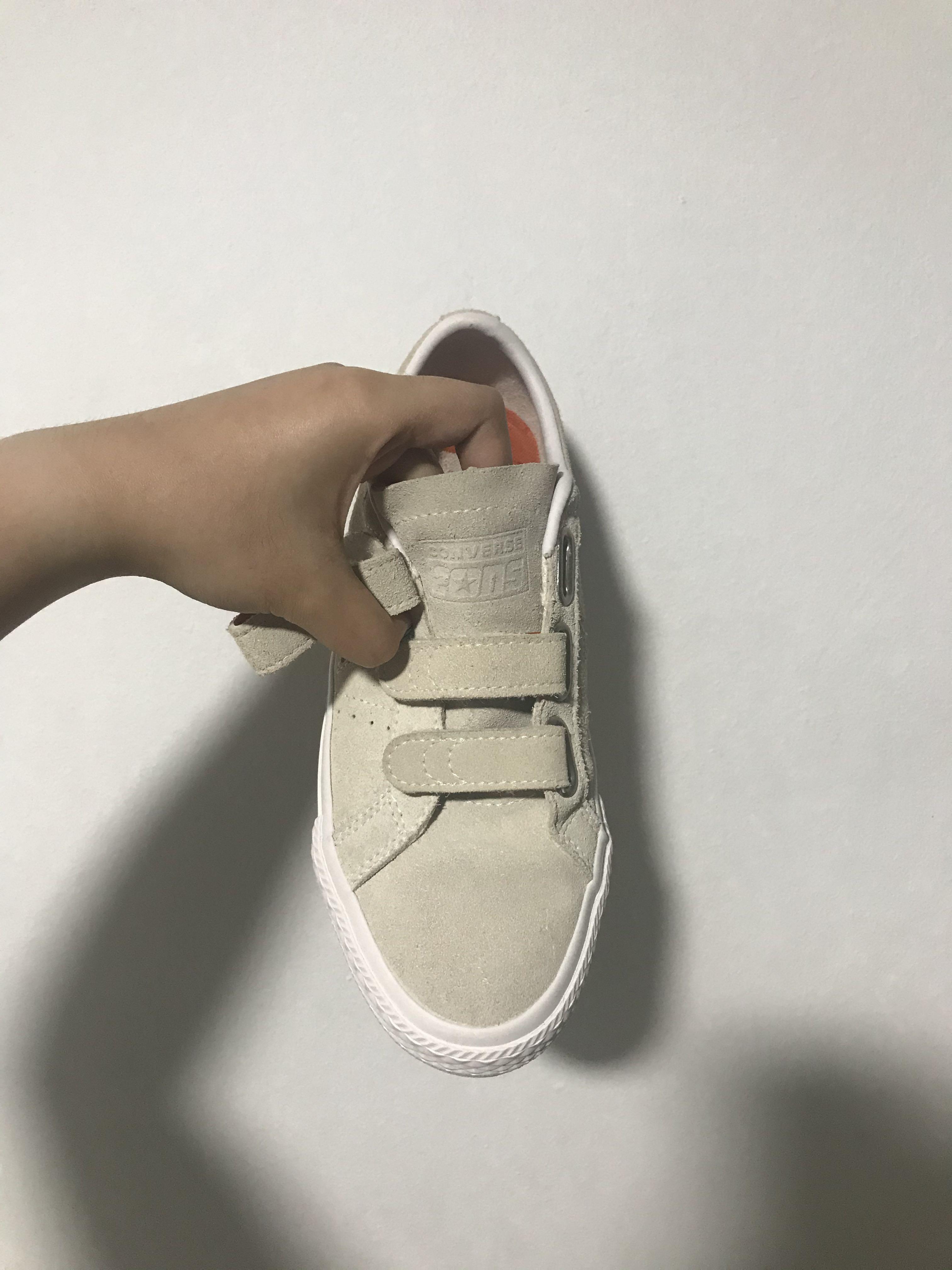 One Star Pro Velcro, Women's Fashion, Footwear, Sneakers on Carousell