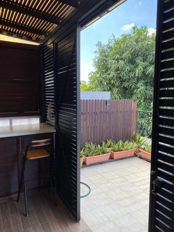 Rare Large Studio with own Balcony, Pantry, Washing, Property, Rentals ...