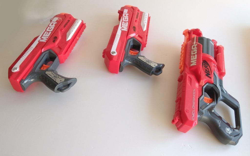 3x NERF MEGA pistols with ammo (3x Nerf槍 +200 子弹) , 興趣及遊戲, 玩具 & 遊戲類 ...