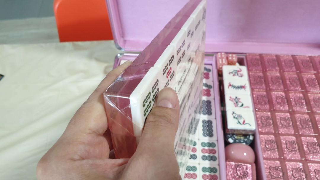 [Brand New] Original Sanrio Hello Kitty mahjong set, Everything Else on ...