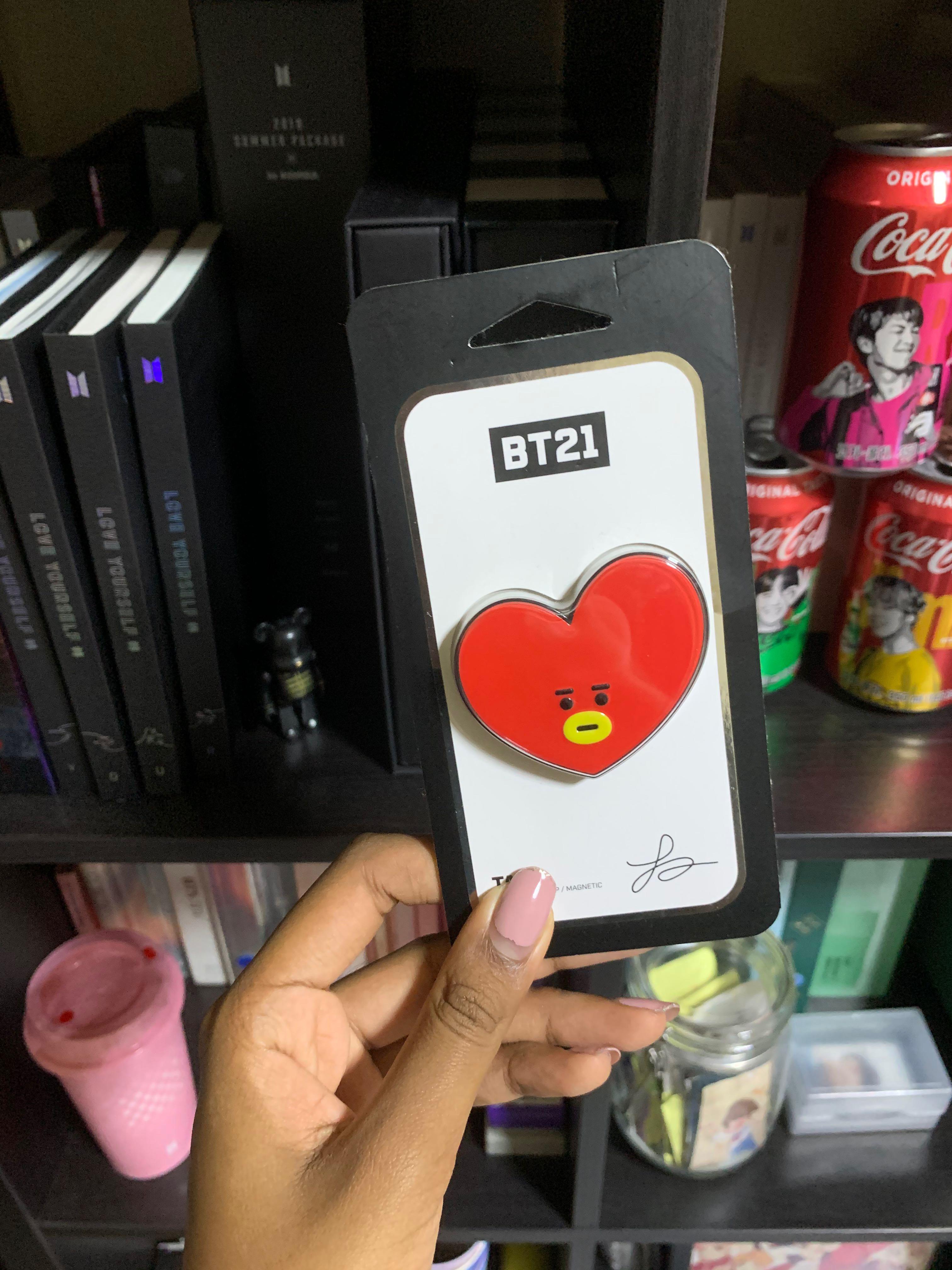 BT21 OFFICIAL GRIPTOK, Hobbies & Toys, Memorabilia & Collectibles, Fan ...