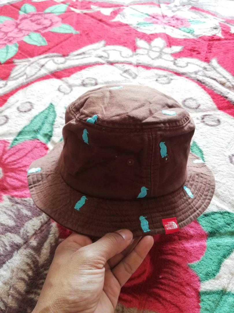 Chums x The North Face hat, Men's Fashion, Watches & Accessories, Cap ...