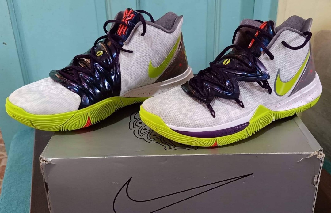 Kyrie 5 EP Mamba Mentality, Men's Fashion, Footwear, Sneakers on Carousell