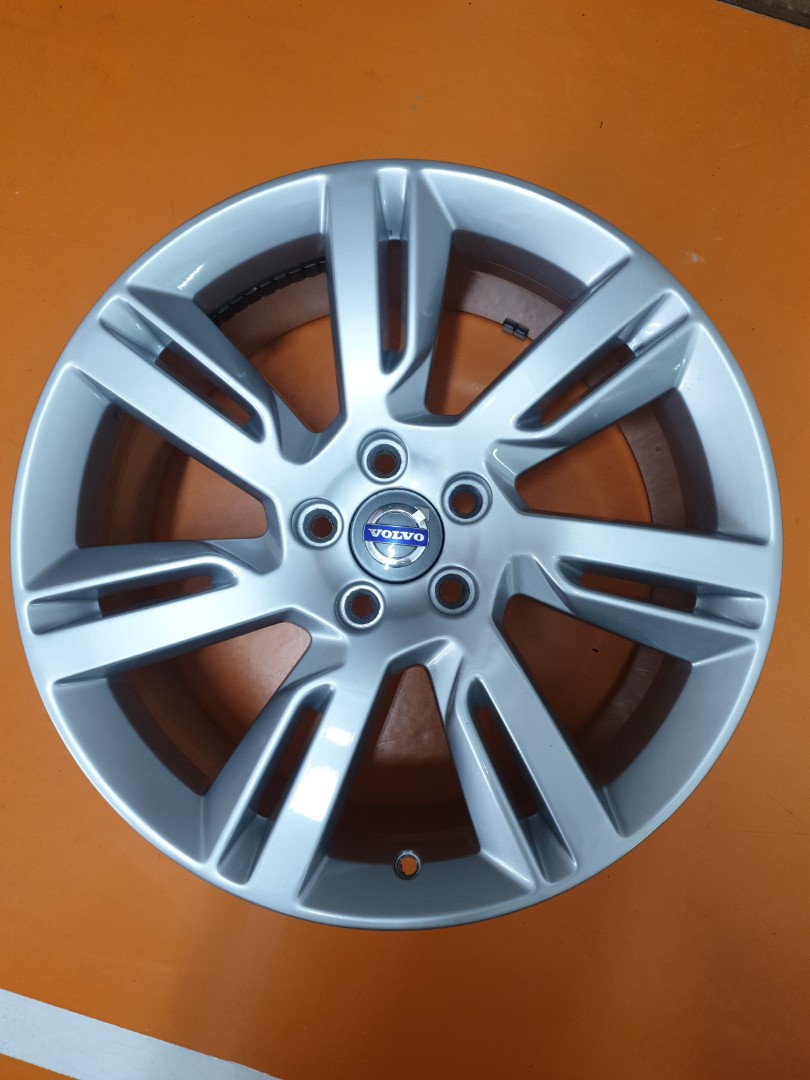 Original Volvo 18" rims. T5, Car Accessories, Tyres & Rims on Carousell