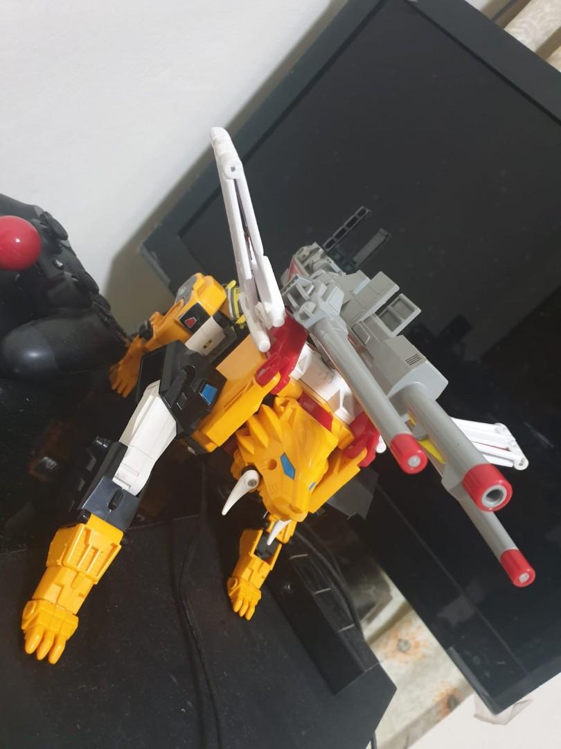 Takara Transformer Victory Leo C-327, Toys & Games, Bricks & Figurines ...