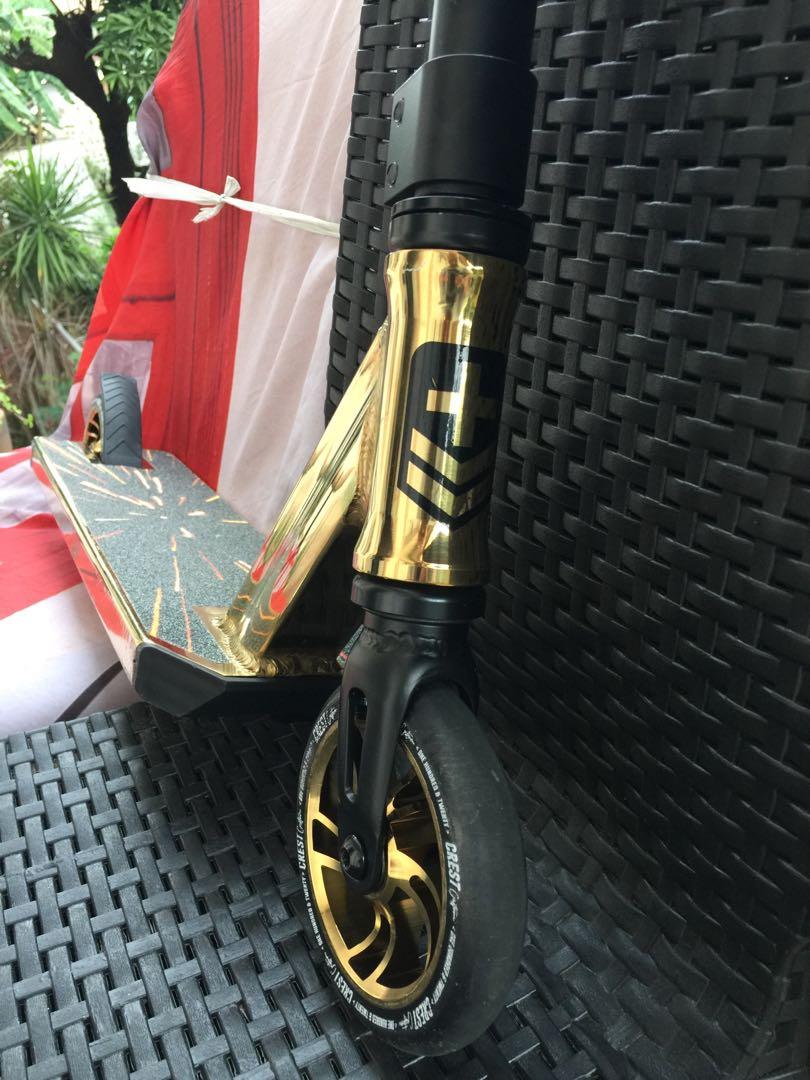 Crest “custom” kick scooter, Sports Equipment, Sports & Games, Skates ...