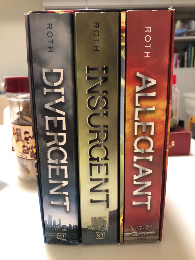 Divergent book series, Hobbies & Toys, Books & Magazines, Children's ...