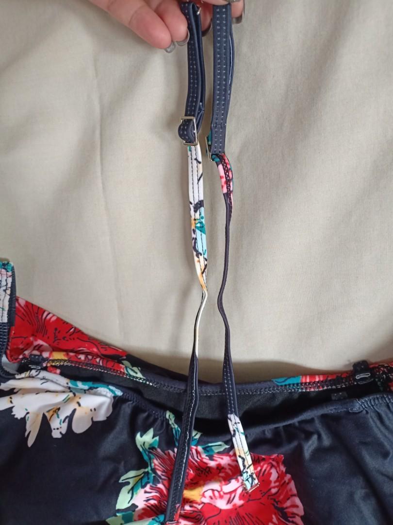 BIKINI SABRINA FLOWER, Fesyen Wanita, Pakaian Wanita, Lainnya di Carousell