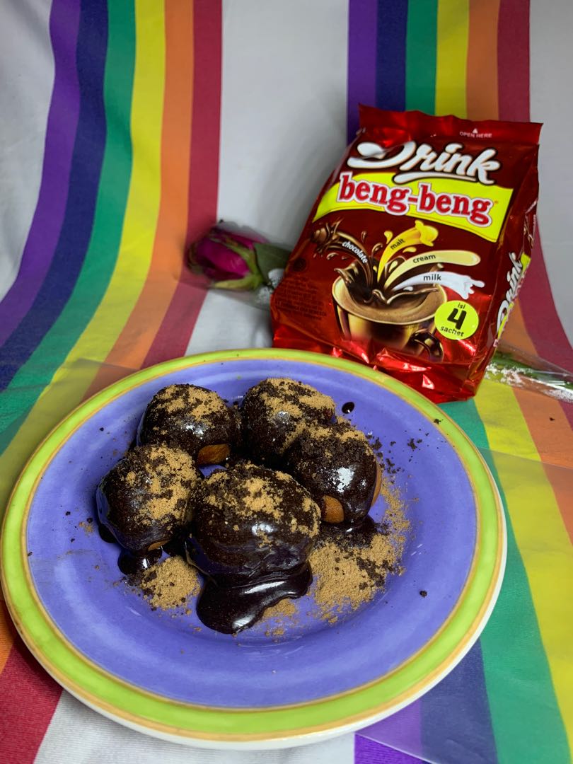 Donat ballicious Yummy berbagai topping hype, Makanan & Minuman, Kue ...