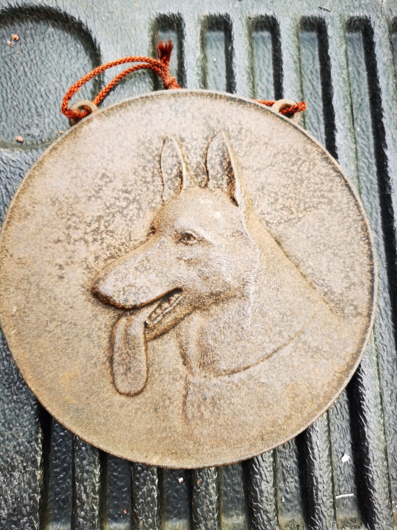 Vintage Cast Iron Dog Signage, Furniture & Home Living, Home Decor ...