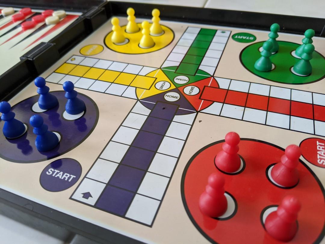 5 in 1 magnetic board game, Hobbies & Toys, Toys & Games on Carousell