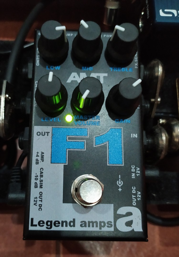 AMT F1 Fender Twin amp sim pedal, Hobbies & Toys, Music & Media, CDs ...