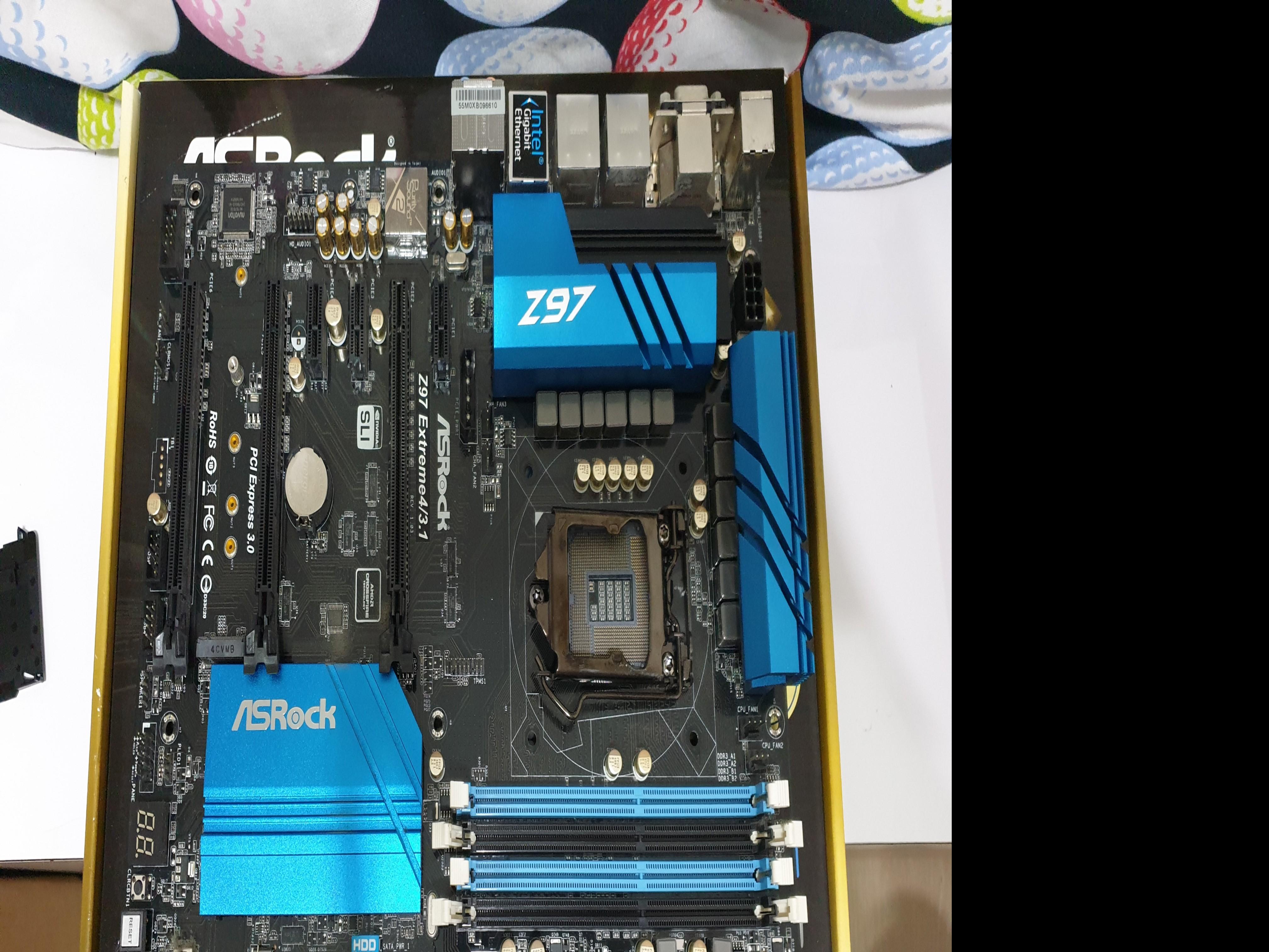 ASRock Z97 Extreme 4/3.1 Motherboard, Computers & Tech, Parts ...