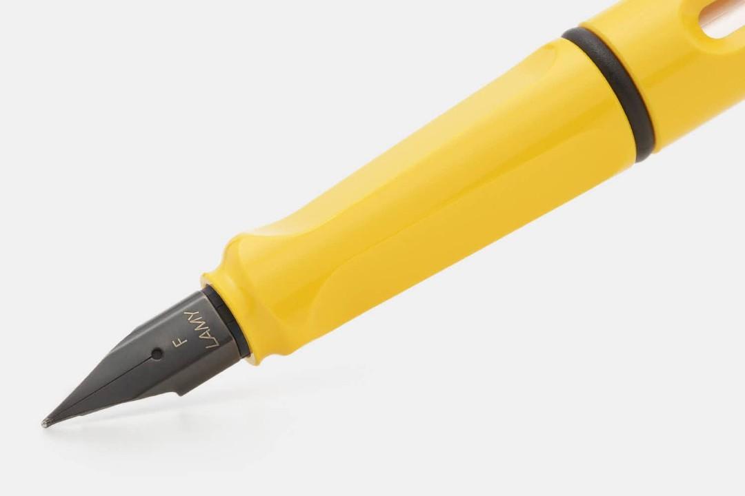 LAMY SAFARI POKEMON PIKACHU LIMITED EDITION FOUNTAIN PEN SET, Hobbies ...