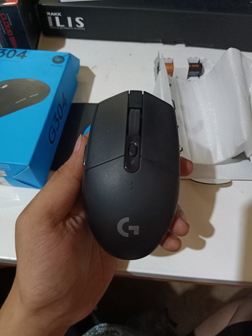 Logitech G304 LightSpeed Wireless Gaming Mouse, Computers & Tech, Parts ...