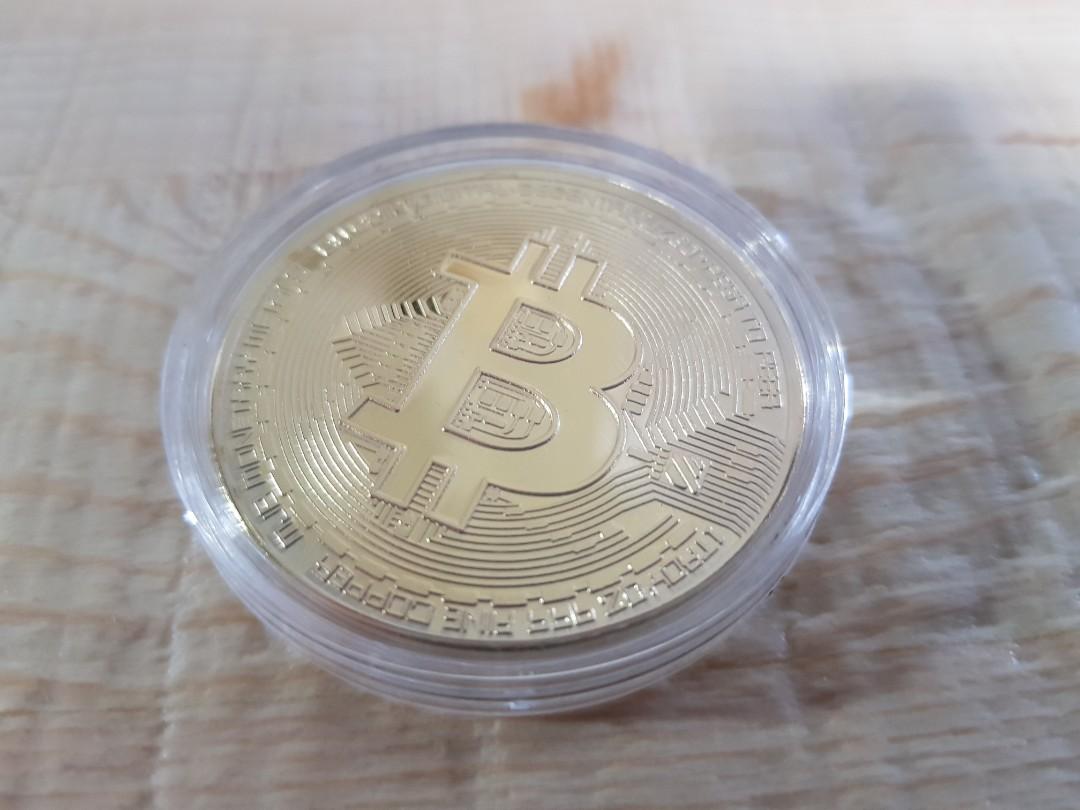 Bitcoin Collectible Coin (Golden), Hobbies & Toys, Memorabilia ...