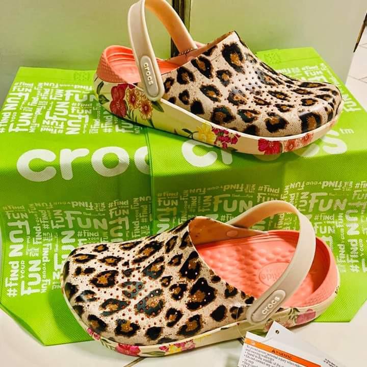 Crocs literide, Women's Fashion, Footwear, Sneakers on Carousell