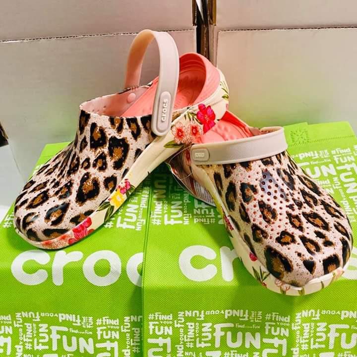 Crocs literide, Women's Fashion, Footwear, Sneakers on Carousell