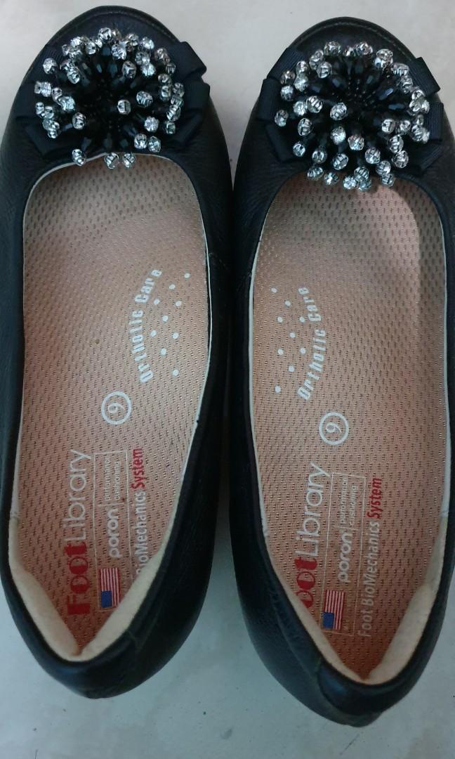 Foot library orthotic care, Women's Fashion, Footwear, Sandals on Carousell