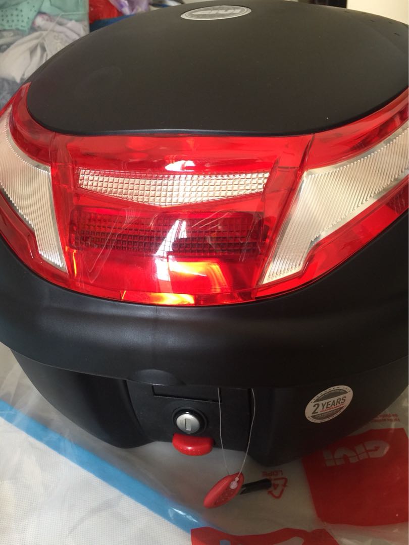 Givi Box dan Givi stand untuk dijual(belum digunakan), Auto Accessories ...