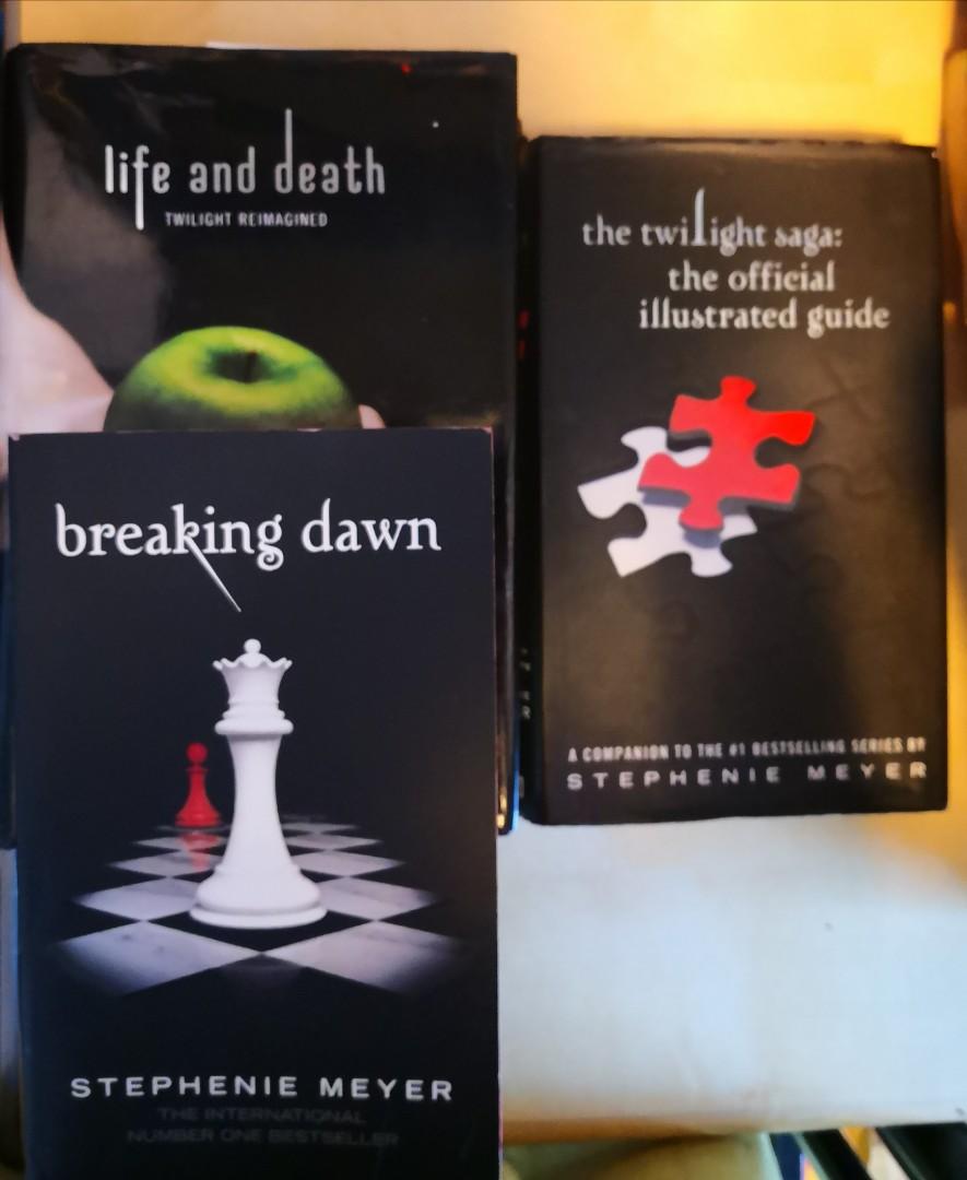Hardcover Twilight Saga Illustrated Guide, Hobbies & Toys, Books ...