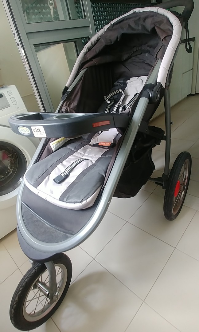 Graco jogging stroller, Babies & Kids, Infant Playtime on Carousell