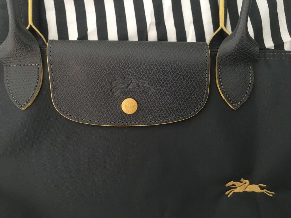 Longchamp Shoulder Bag Gun Metal, Women's Fashion, Bags & Wallets ...