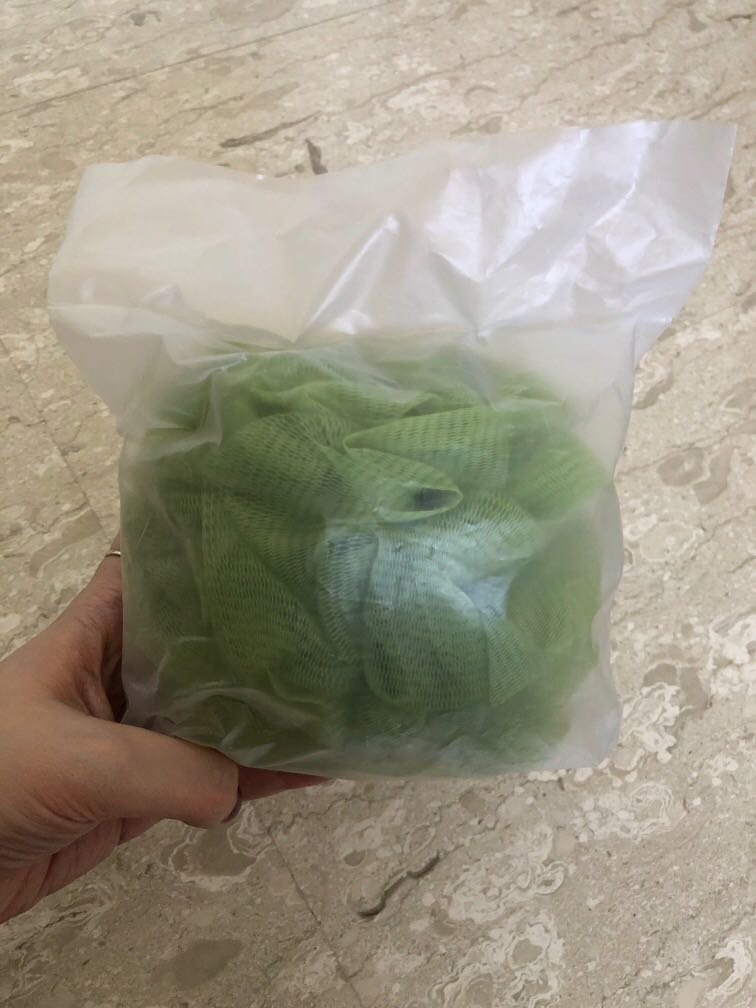 The body shop shower sponge (olive), Beauty & Personal Care, Bath ...