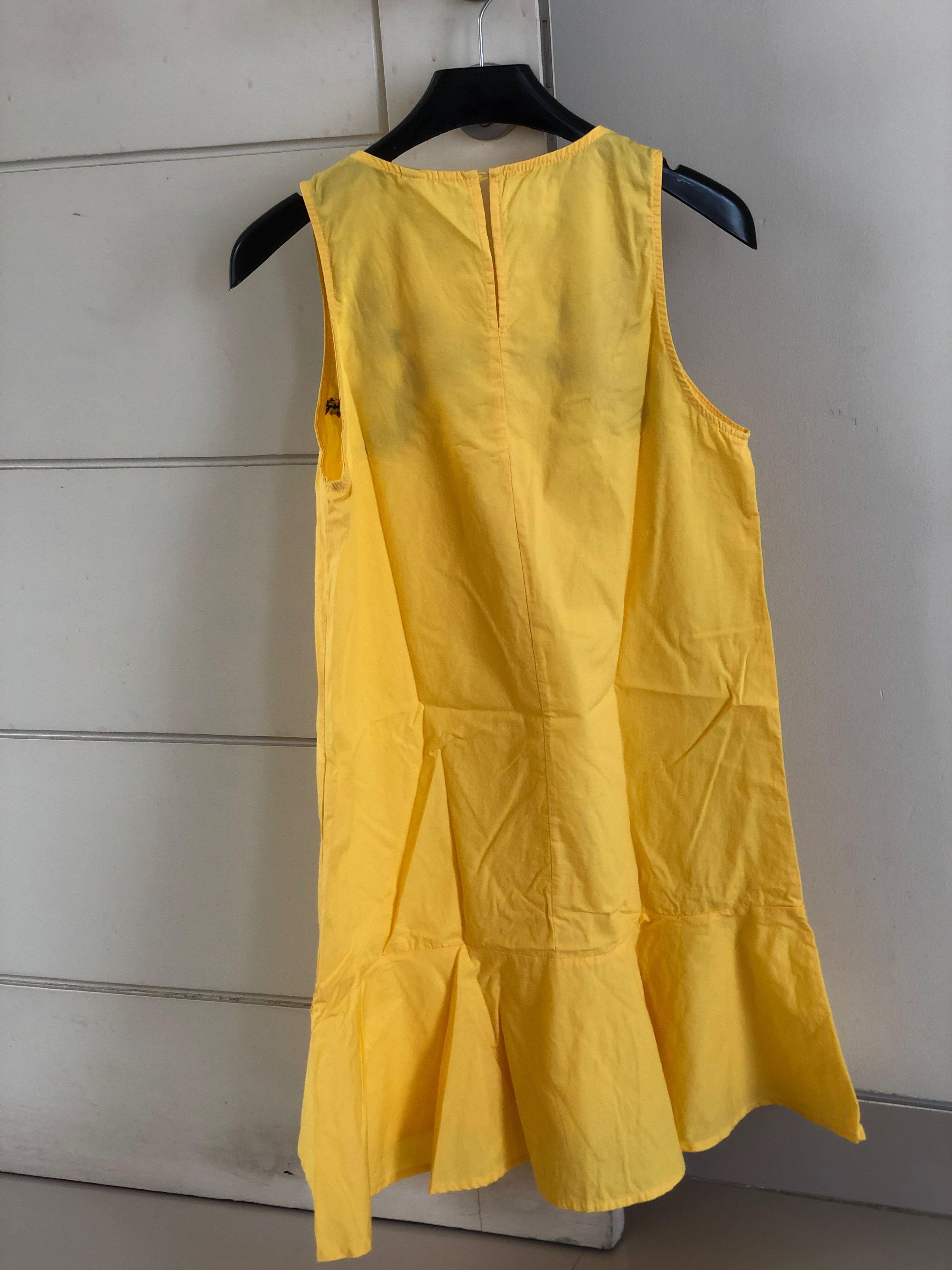 Yellow Dress midi dress kuning floral bunga, Fesyen Wanita, Pakaian ...