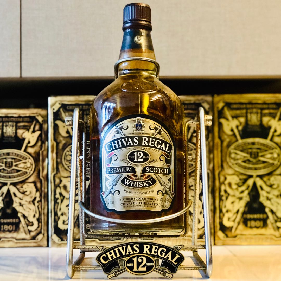 2L HUGE Chivas Regal 12 with Metal Swing & Glass handle 2000ml, Food ...