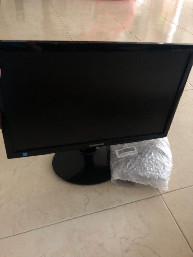 Samsung S19B150-LED monitor-18.5 inch, Computers & Tech, Parts ...