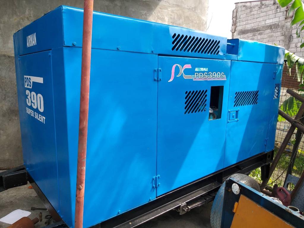 Air Compressor, 390 CFM, Japan Surplus, Commercial & Industrial ...