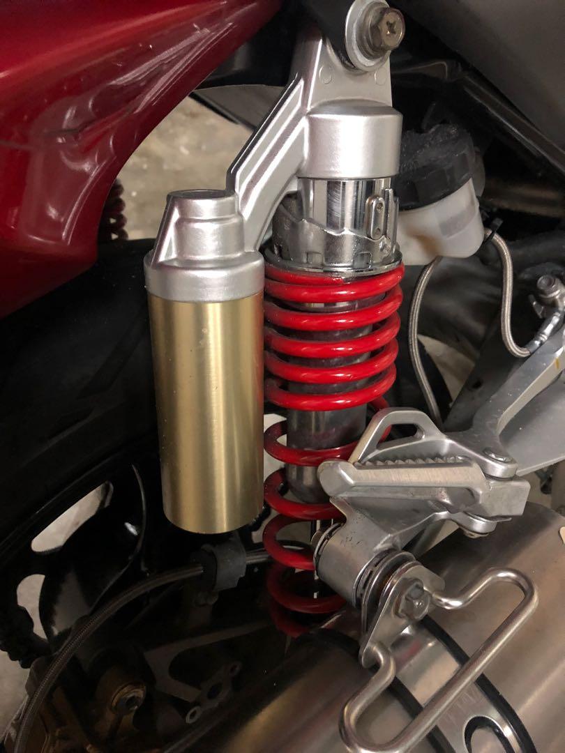 Original Showa CB400 Revo Rear Shocks, Motorcycles, Motorcycle ...
