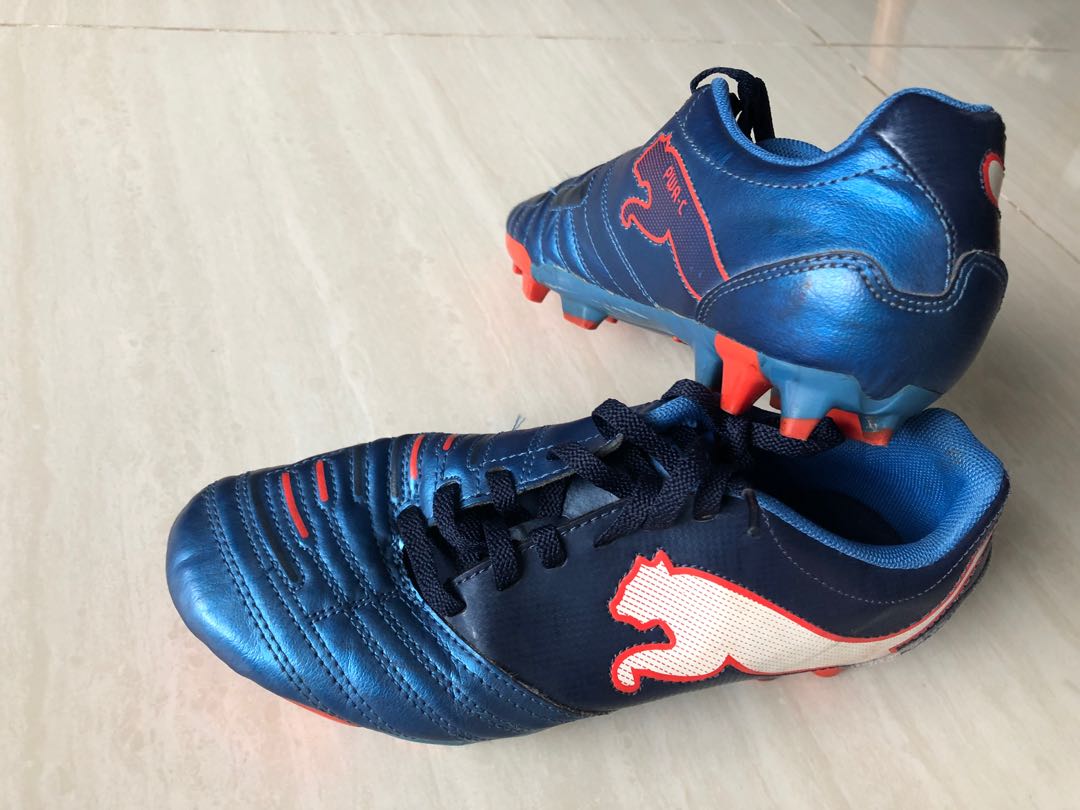Puma Soccer / Football Boots, Women's Fashion, Footwear, Sneakers on ...